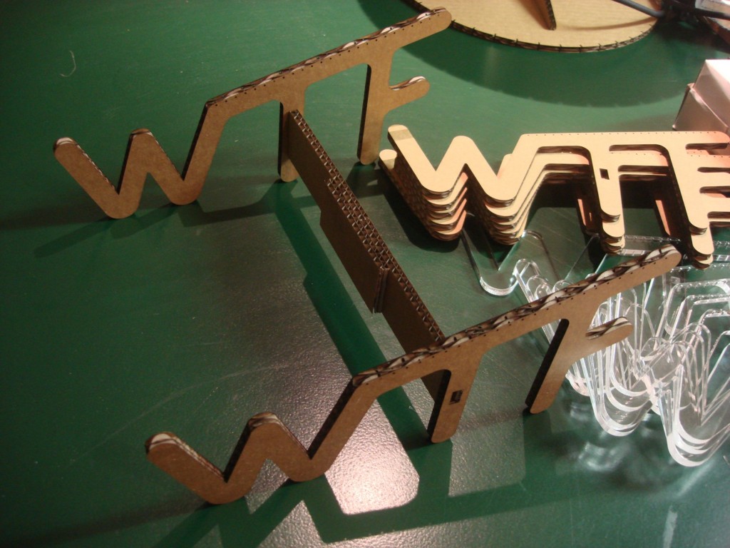 Yippee 1 – WTF Laptop Stand – Madox.NET